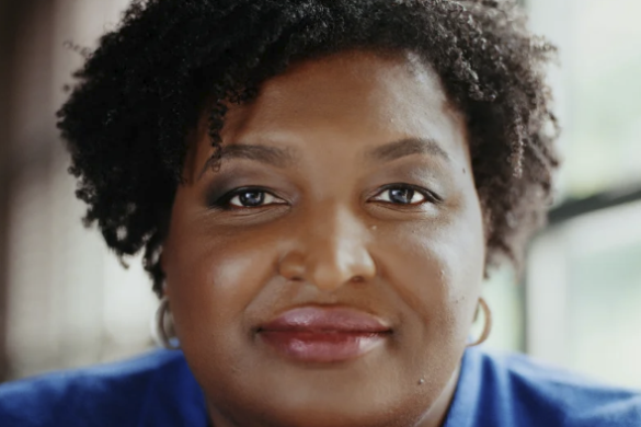 Lena Horne Makes History As the First Black Woman to Have a Broadway ...